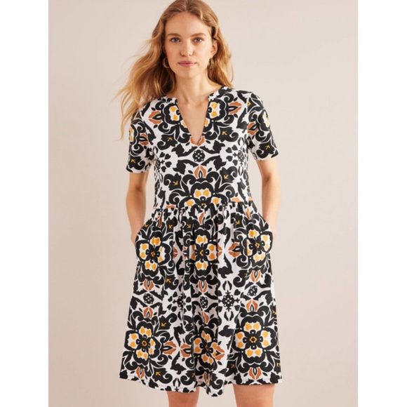Boden | Dresses | Boden Notch Neck Jersey Dress Black Opulent Pome ...